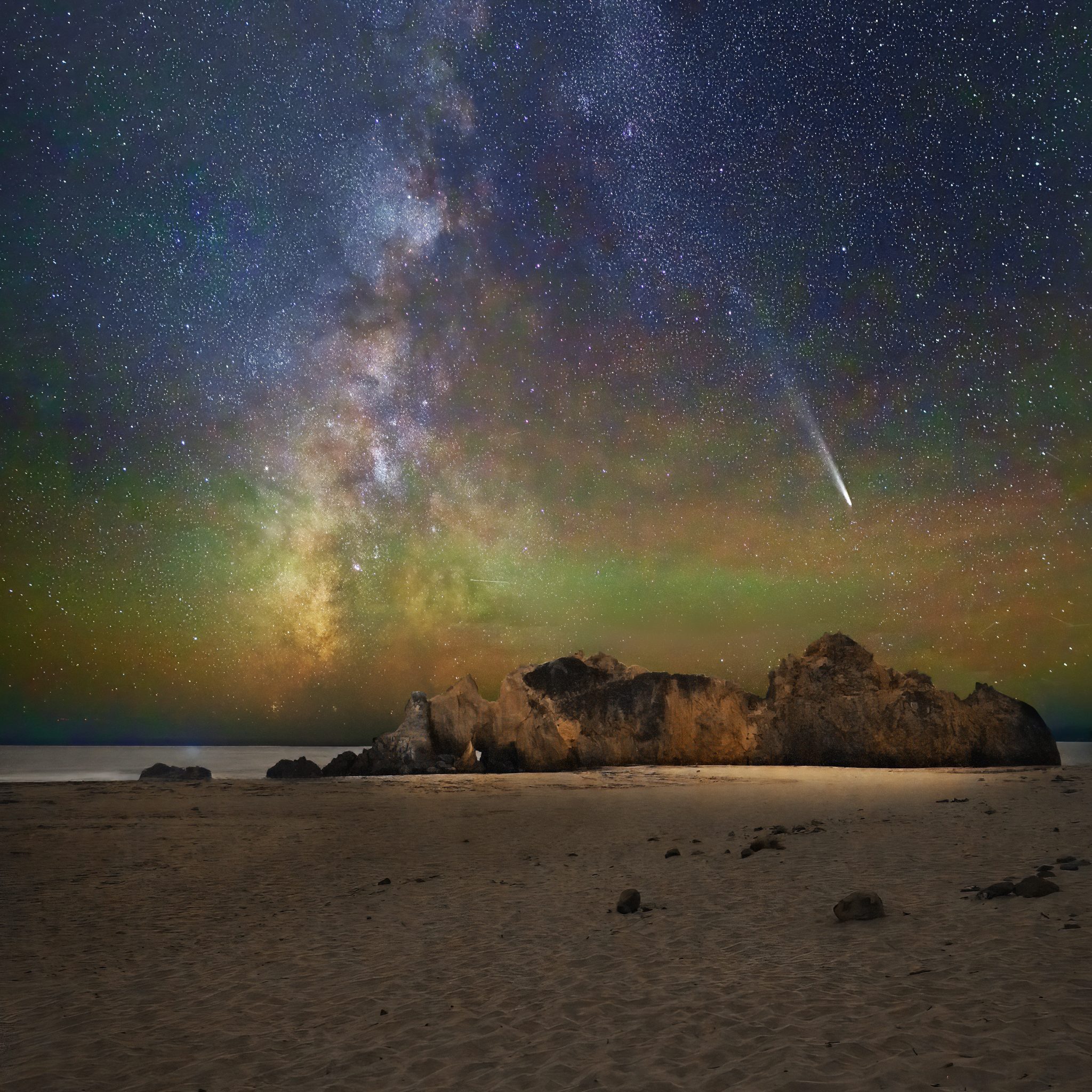 Comet C/2023 A3 @ Pfeiffer Beach II – Deep Sky Colors